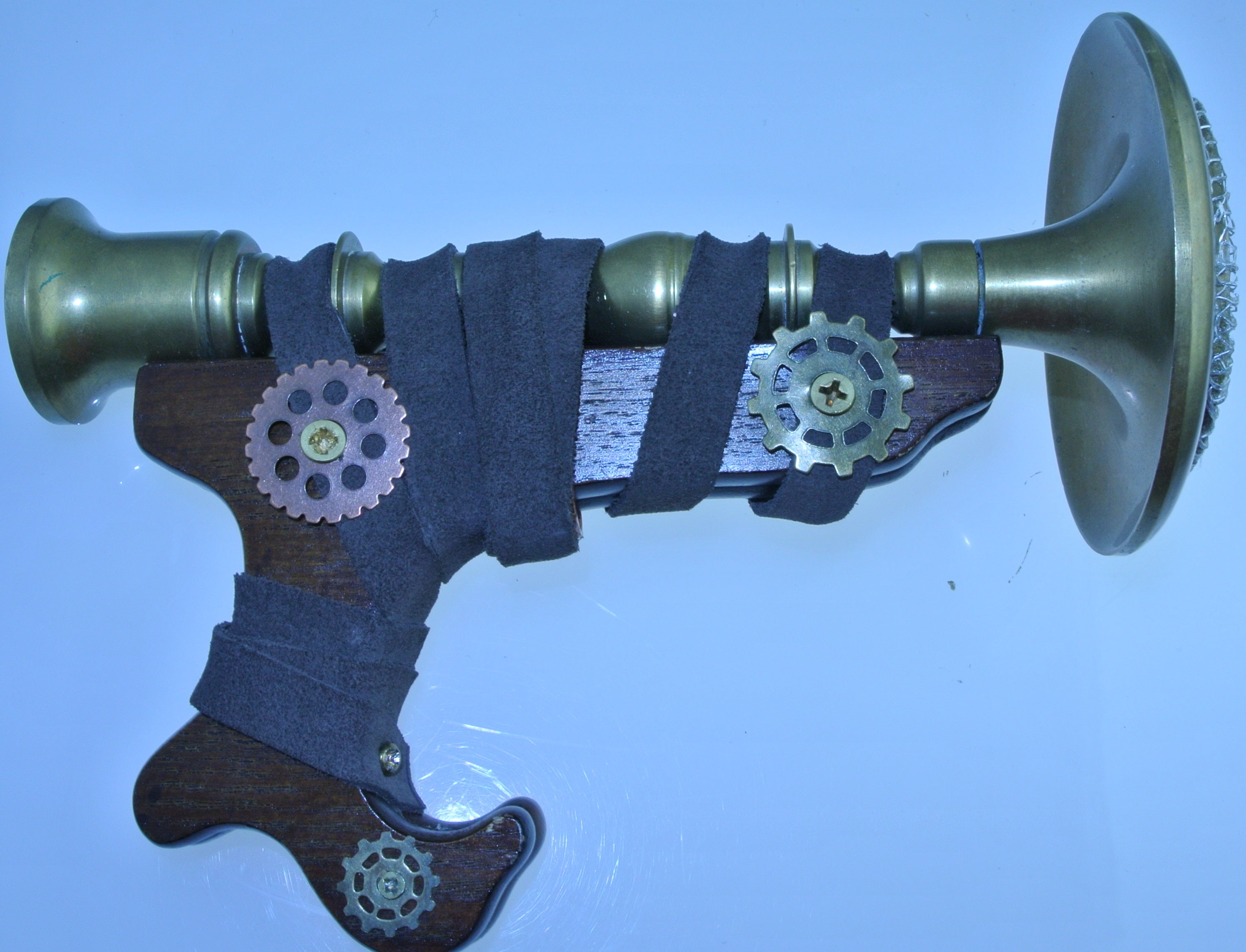 Steampunk Weaponry: Ray Guns – Steampunk Fortress